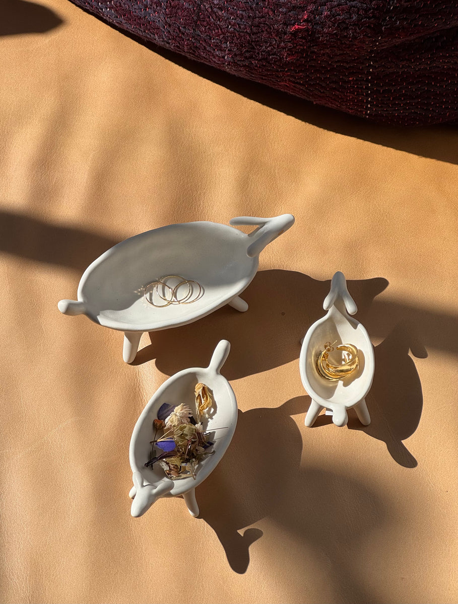 Olive - Tiny Animal Dish – Earthen