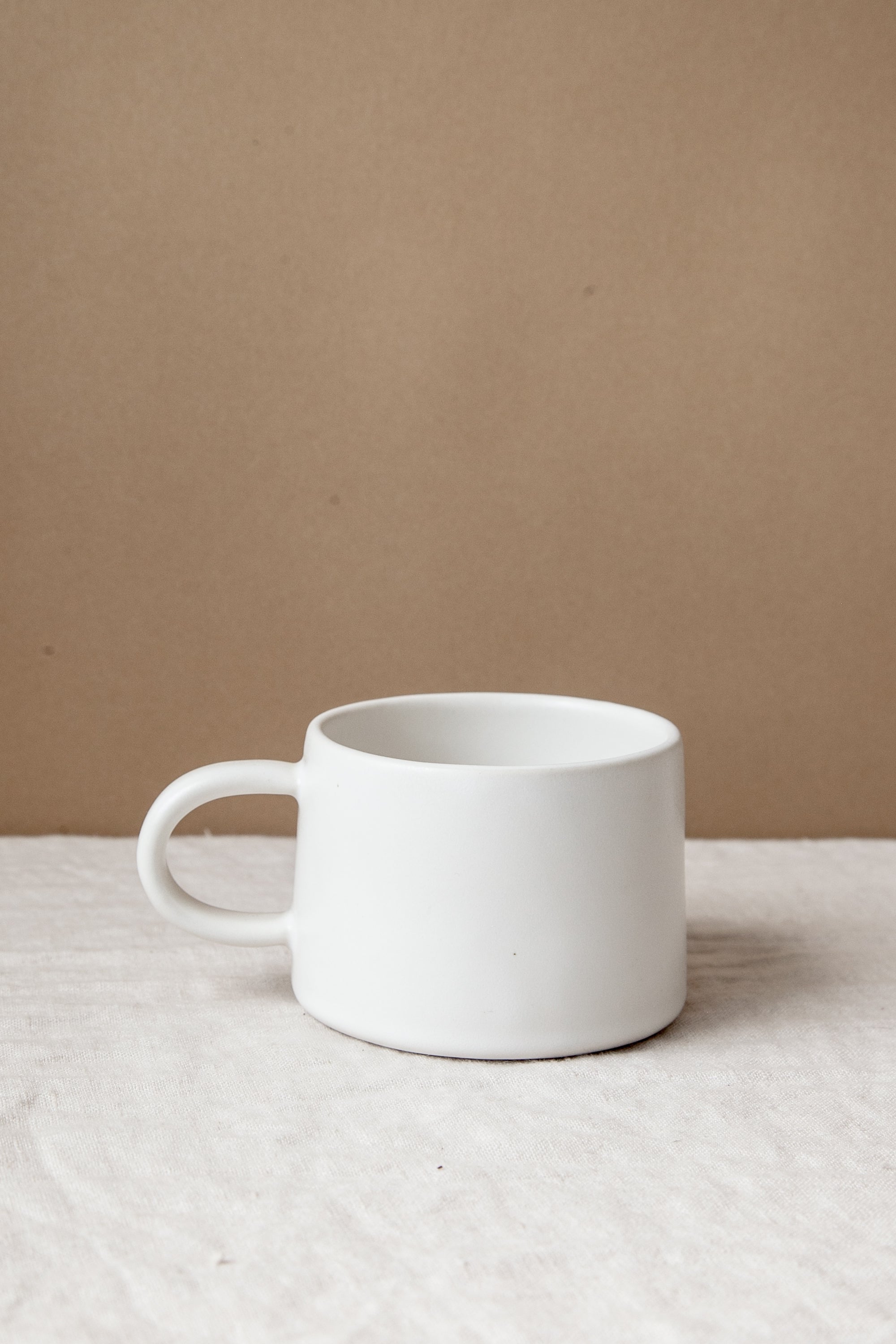 Low Mug / Snow – Earthen