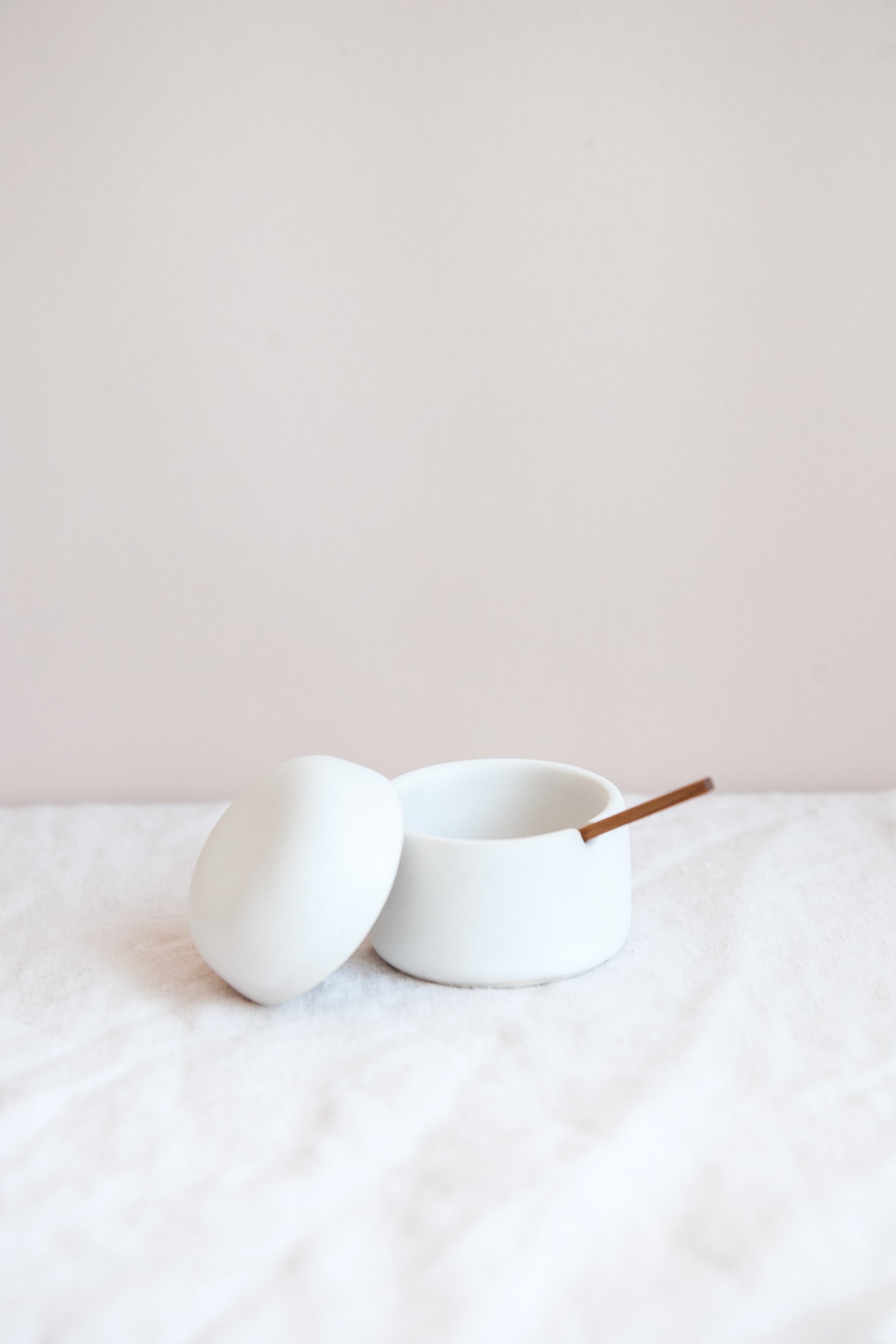 Salt Box + Spoon / Snow – Earthen